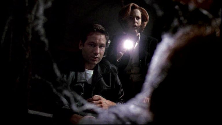 "The X-Files": historias de Navidad paranormal • Cuarto Mundo